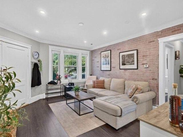 2 bedroom, Andover MA 01810 105113960
