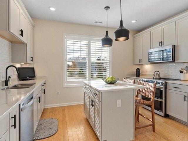 2 bedroom, Andover MA 01810 LS102586882