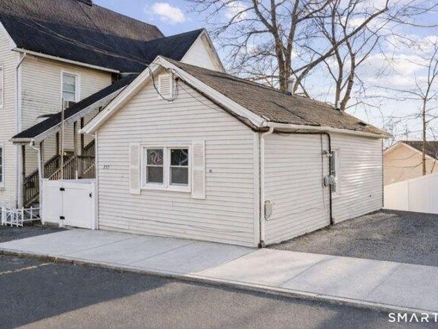 2 bedroom, Ansonia CT 06401 101897723