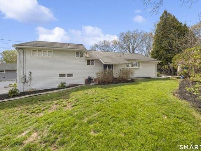 2 bedroom, Ansonia CT 06401 LS101896945