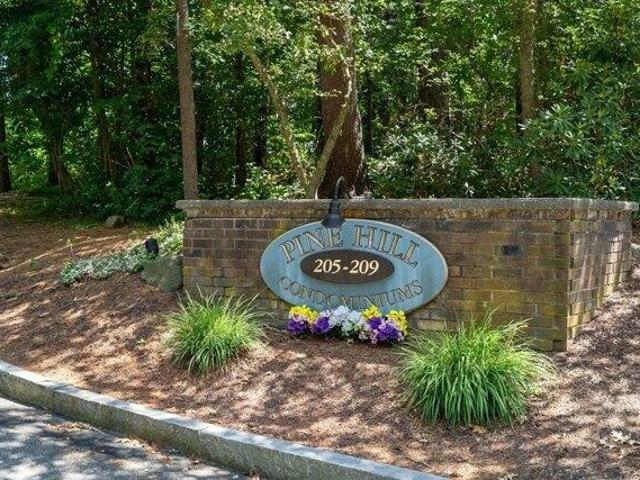 2 bedroom, Acton MA 01720 104480604