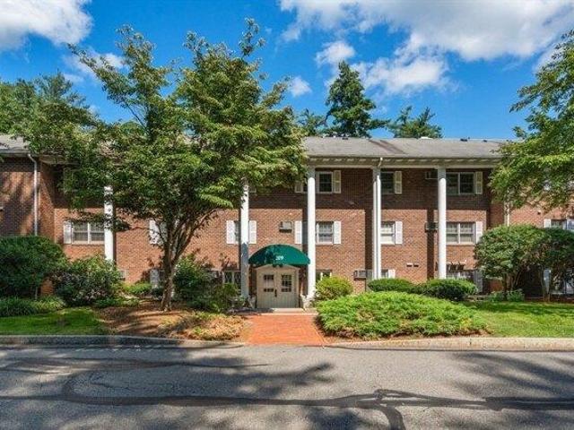 2 bedroom, Acton MA 01720 105094047