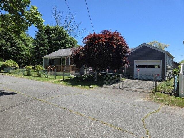 2 bedroom, Acushnet MA 02743 103967421