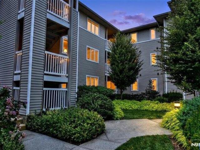 2 bedroom, Allendale NJ 07401 104809423