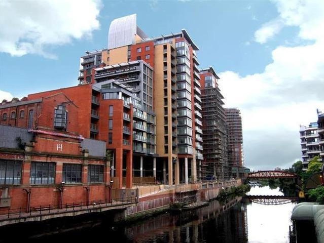 2 Bedroom Apartment Manchester Salford 98834808