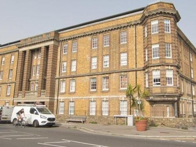 2 Bedroom Apartment Margate Kent 98119263