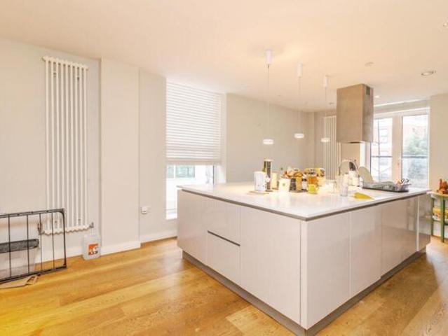 2 Bedroom Apartment Milton Keynes Milton Keynes 100578739