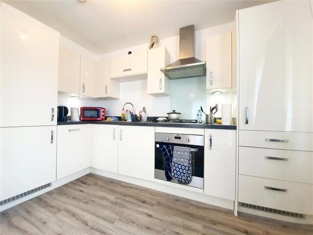 2 Bedroom Apartment Milton Keynes Milton Keynes 100953531