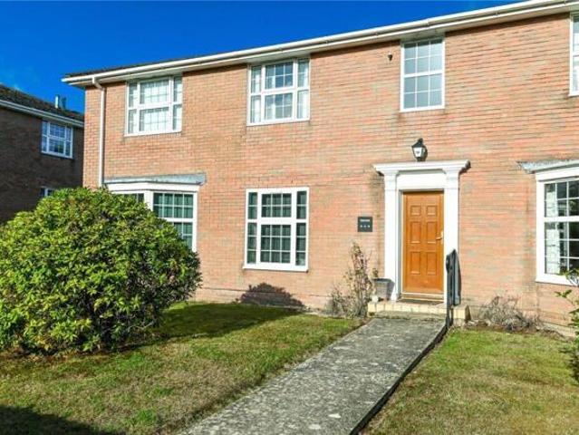 2 Bedroom Apartment New Milton Hampshire 101678662