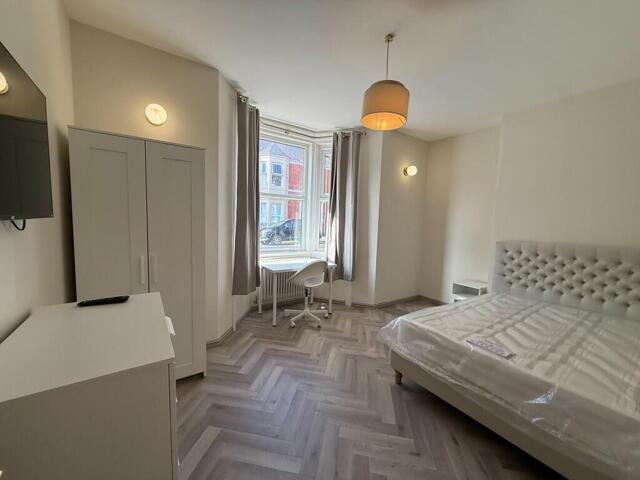 2 Bedroom Apartment Newcastle Tyne Y Wear 101276748