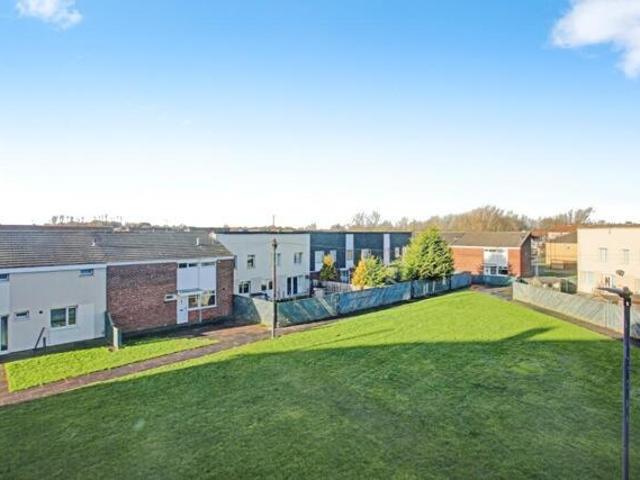 2 Bedroom Apartment Newcastle North Tyneside 98154288