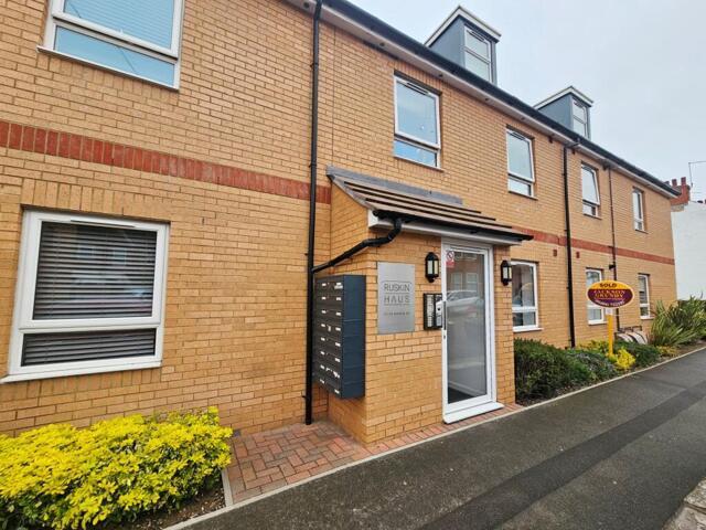 2 Bedroom Apartment Northampton Northamptonshire LS99571778