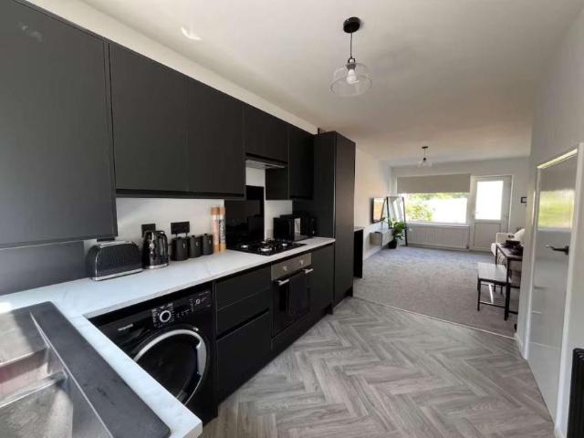 2 Bedroom Apartment Nottingham Nottingham 93359241