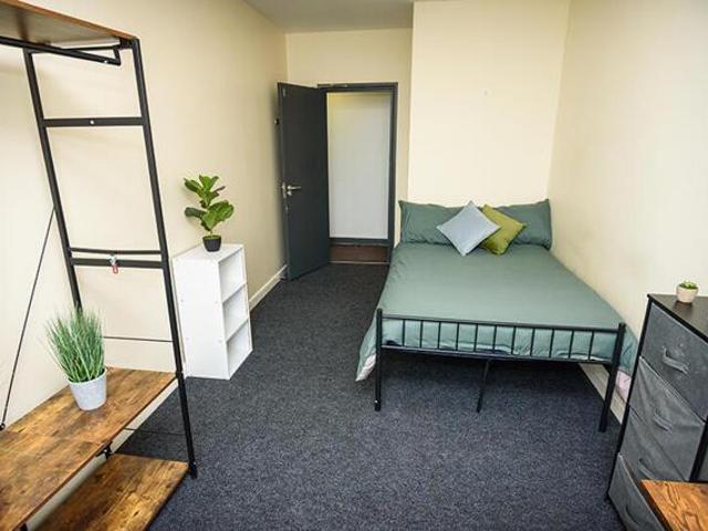 2 Bedroom Apartment Nottingham Nottinghamshire 100067173