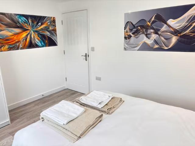 2 Bedroom Apartment Oxford Oxford 98426357