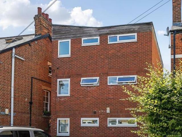 2 Bedroom Apartment Oxford Oxfordshire 98205158