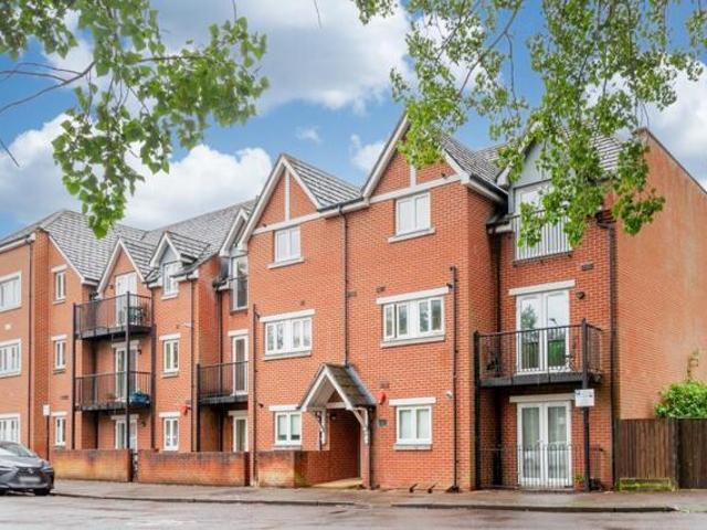 2 Bedroom Apartment Oxford Oxfordshire 100614853