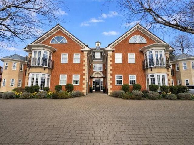 2 Bedroom Apartment Orpington Greater London LS101676481