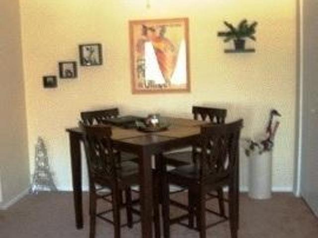 2 Bedroom Apartment at 1030 Greenway Ct in, Altoona, IA
