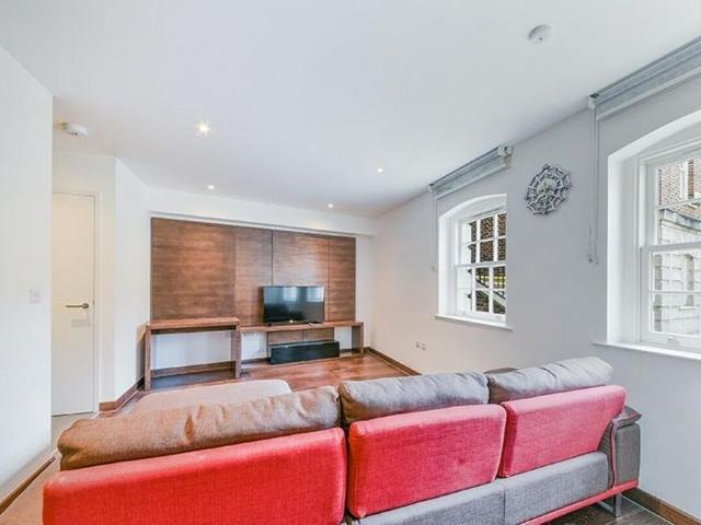 2 bedroom apartment available to rent in Sovereign Court Wapping, E1W