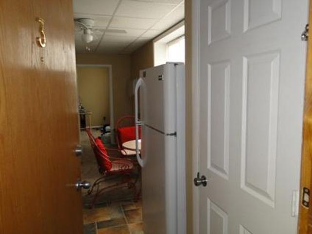 2 bedroom apartment available around Mid June