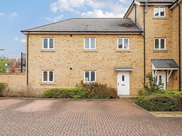 2 Bedroom Apartment Aylesbury Buckinghamshire 87835663