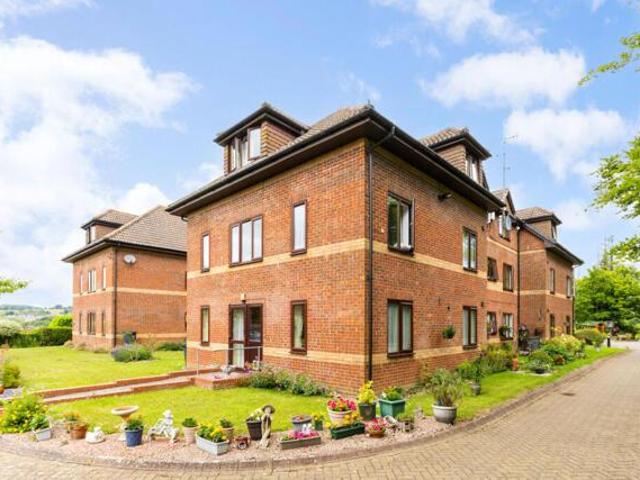 2 Bedroom Apartment Alton Hampshire LS101996321