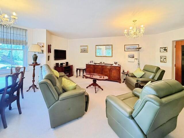 2 Bedroom Apartment Altrincham Trafford 101316193