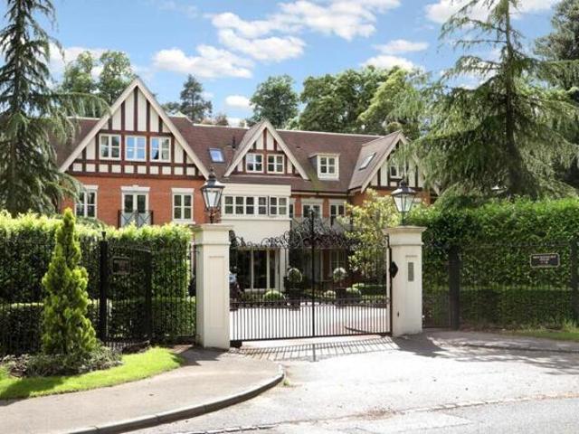 2 Bedroom Apartment Ascot Berkshire 100848909