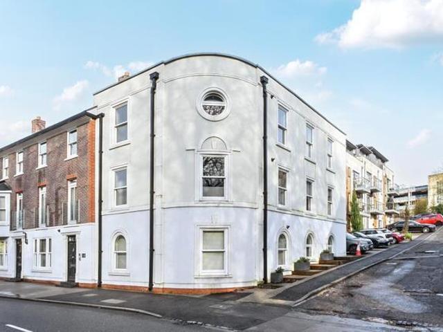 2 Bedroom Apartment Buckinghamshire Buckinghamshire 99130037