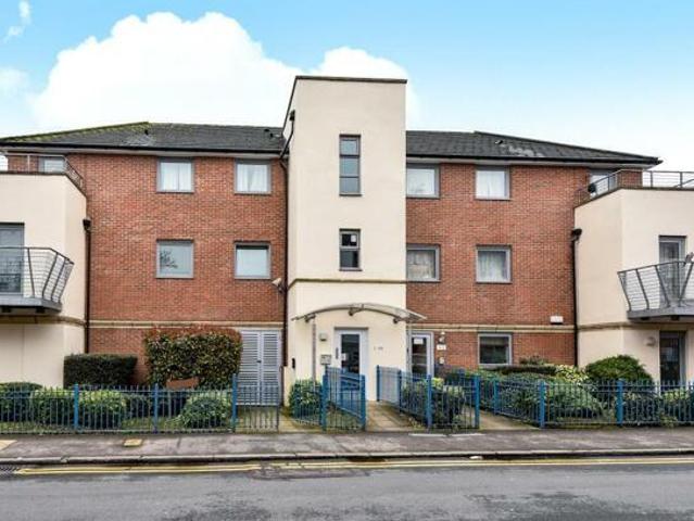 2 Bedroom Apartment Buckinghamshire Buckinghamshire LS98321934