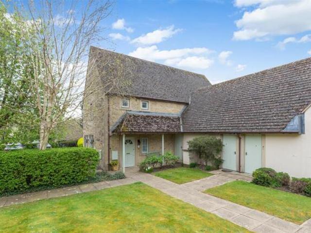 2 Bedroom Apartment Burford Oxfordshire LS99437060