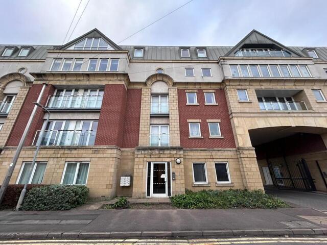 2 Bedroom Apartment Burton On Trent Staffordshire 100426471