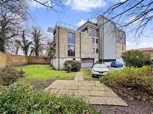 2 Bedroom Apartment Bury Bury LS101675786