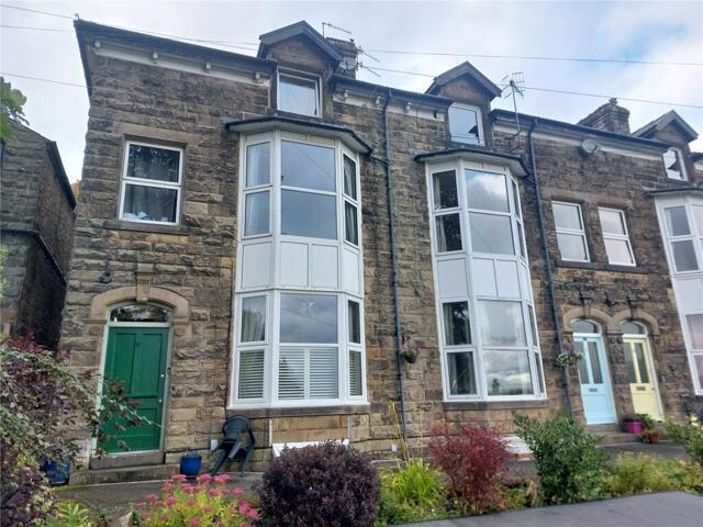 2 Bedroom Apartment Buxton Derbyshire LS99926189