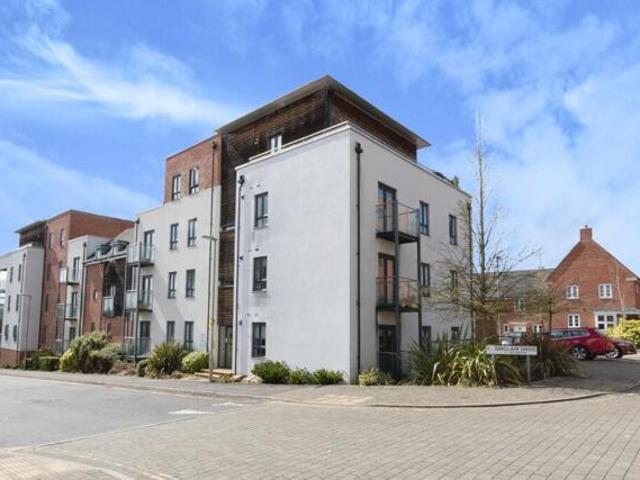 2 Bedroom Apartment Basingstoke Hampshire 98404430