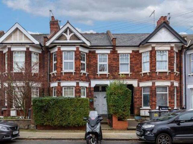 2 Bedroom Apartment Barnet Greater London 98062353