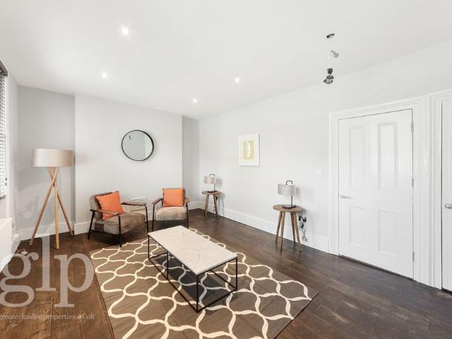 2 Bedroom Apartment, Barter Street, Bloomsbury, WC1A