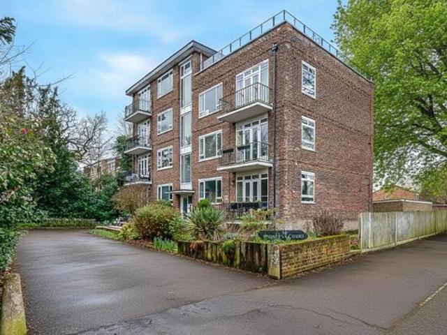 2 Bedroom Apartment Beckenham Greater London LS101678717