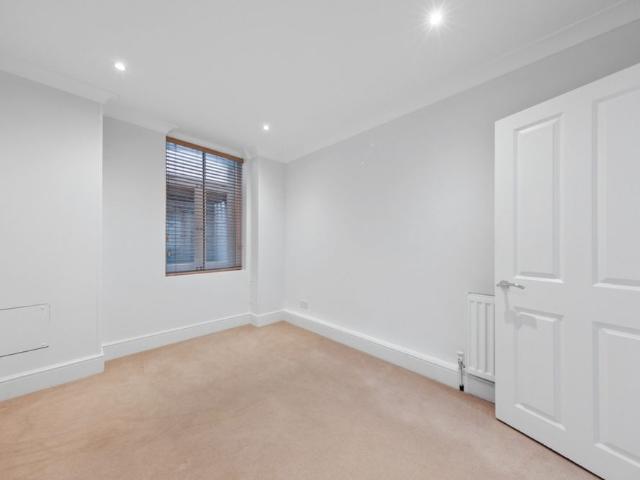 2 Bedroom Apartment, Bedford Court Mansions, Bloomsbury, WC1B