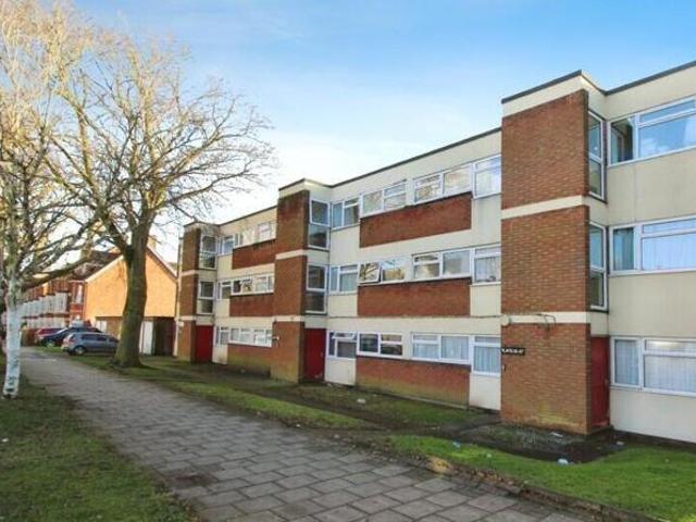 2 Bedroom Apartment Bedford Bedfordshire LS99895262