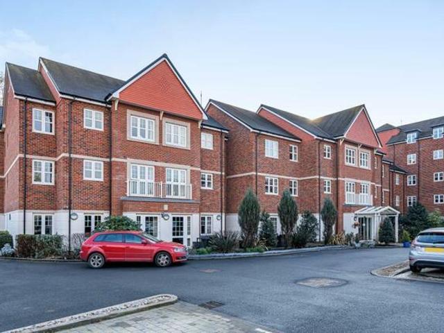 2 Bedroom Apartment Berkshire Windsor And Maidenhead 101675949