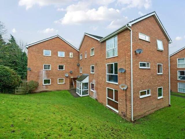 2 Bedroom Apartment Berkshire Reading RG1 86672860