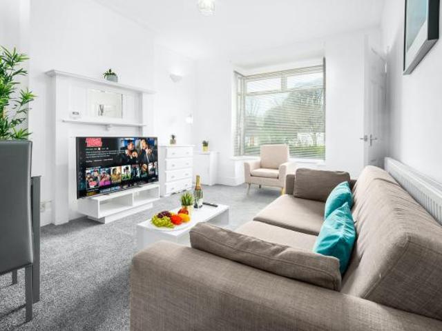 2 Bedroom Apartment Birmingham Birmingham 66432774