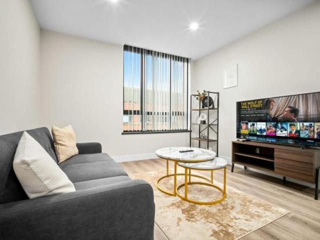 2 Bedroom Apartment Birmingham Birmingham 82579569
