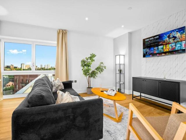 2 Bedroom Apartment Birmingham Birmingham 90758393