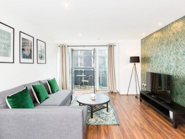 2 Bedroom Apartment Birmingham Birmingham 99383255