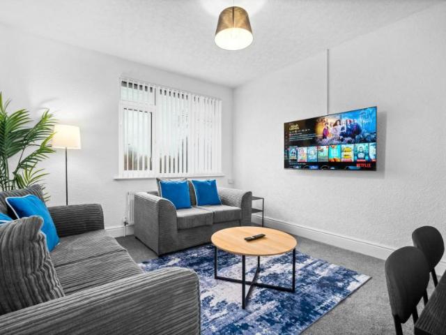 2 Bedroom Apartment Birmingham Birmingham 103244275