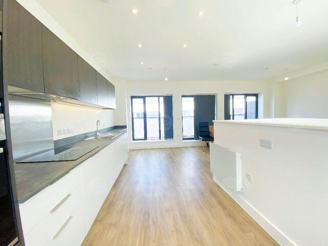 2 Bedroom Apartment Birmingham Birmingham LS100456893