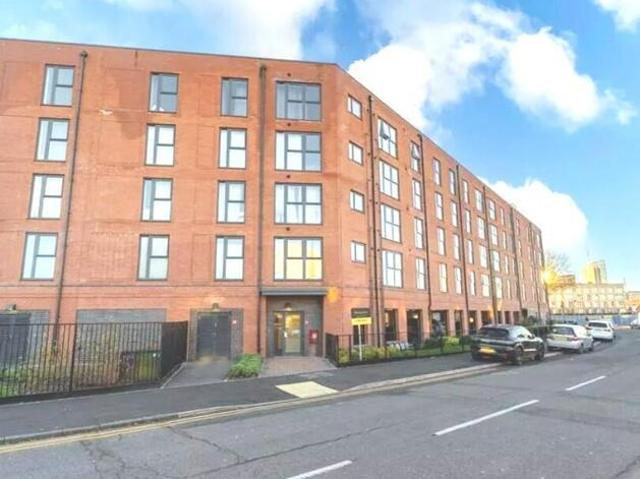 2 Bedroom Apartment Birmingham Birmingham LS100733869